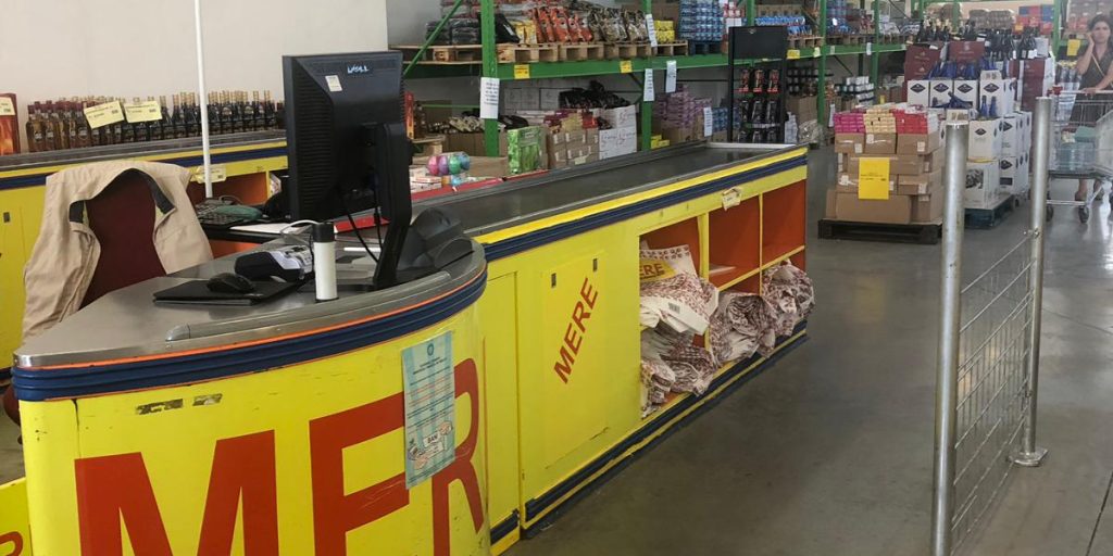 Local Market - chain of low price stores